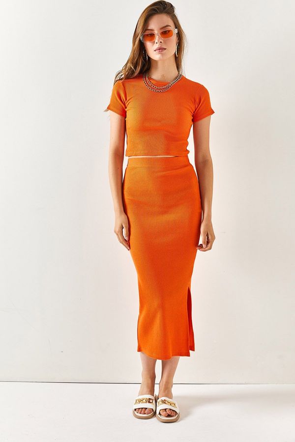 OLALOOK WOMEN'S ORANGE LYCRA SHORT SLEEVED SLIT AND SKIRT SET