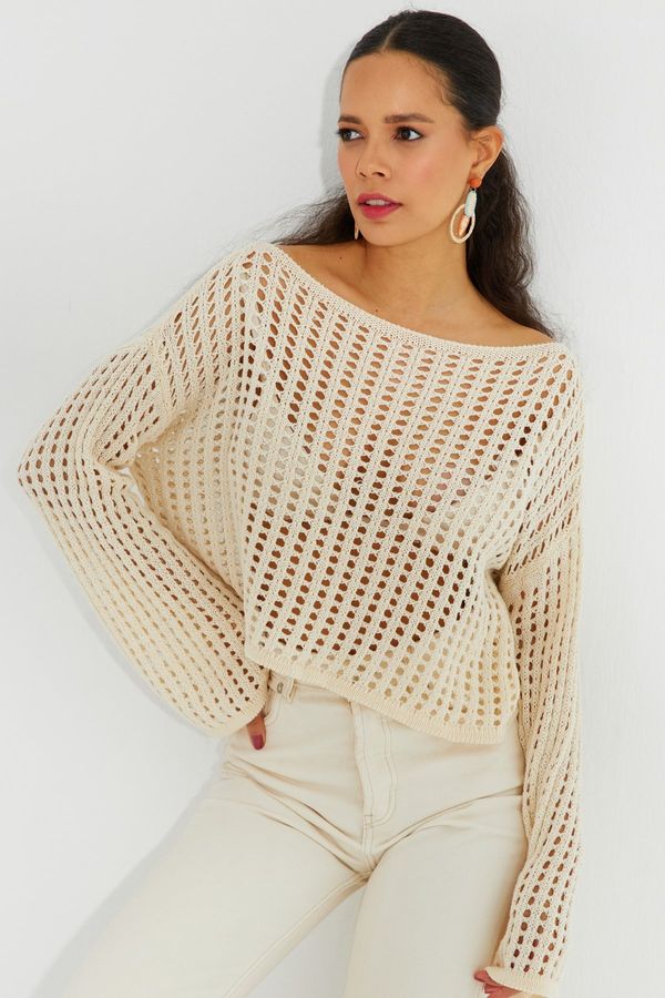COOL & SEXY WOMEN'S ECRU SPANISH SHORT KNITWEAR BLOUSE WITH OPENWORK SLEEVES