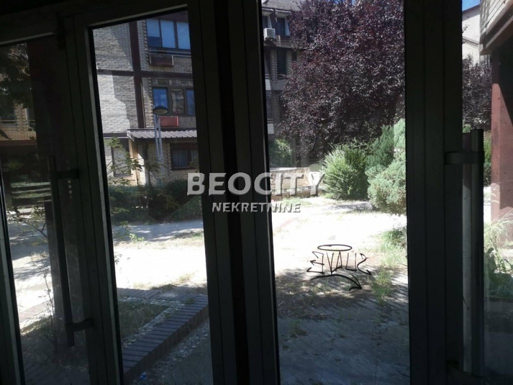 Čukarica, Cerak, Cerski venac , 3. 5, 163m2, 169000EUR više lokala