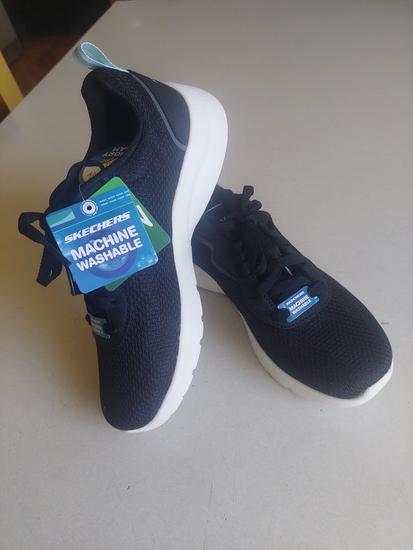 Skechers crne patike, novooo