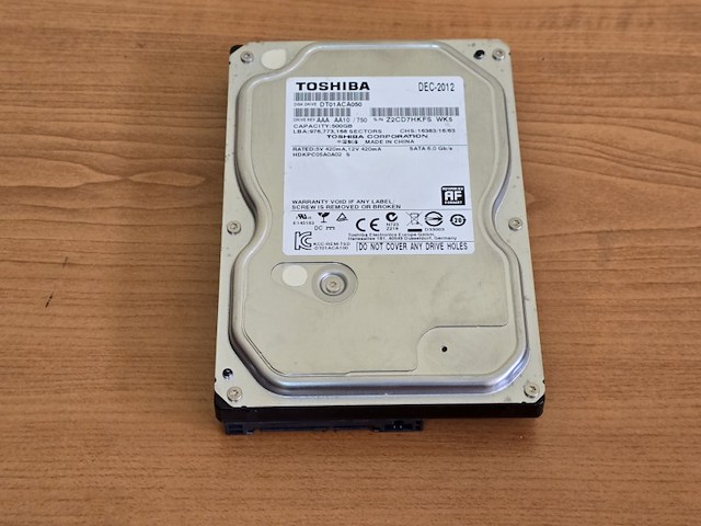 HDD SATA hard disk od 500 GB za PC Toshiba