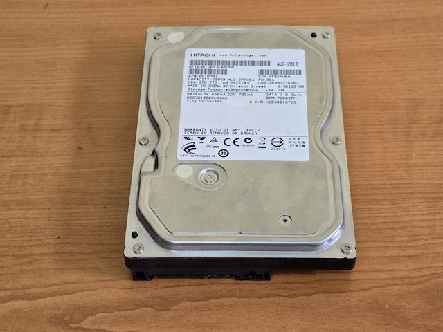 HDD hard disk od 320 GB za PC Hitachi SATA