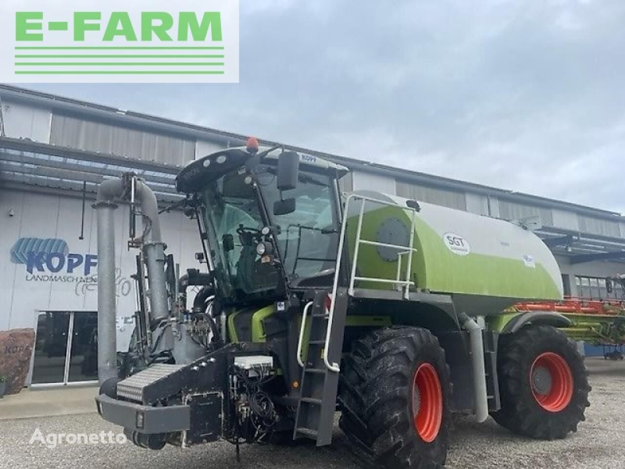 Xerion 3300 saddle trac mit sgt SADDLE TRAC traktor točkaš