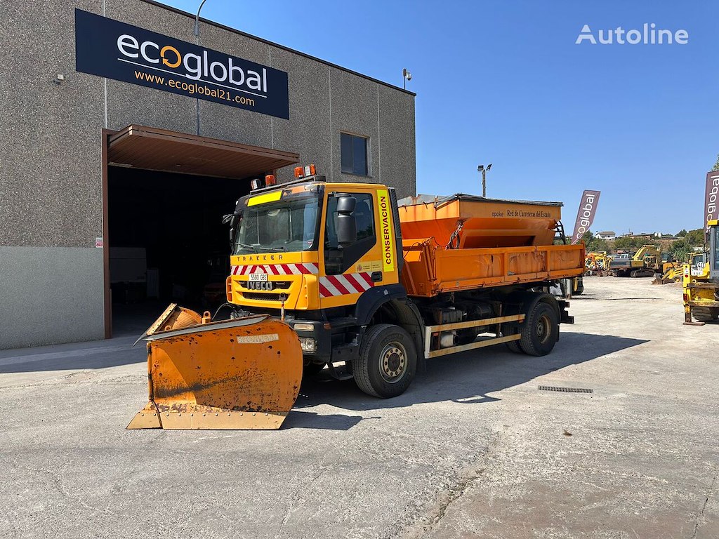 IVECO Trakker AD190T33W kiper