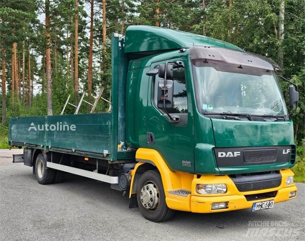 DAF LF 45.220 kamion s ravnom platformom