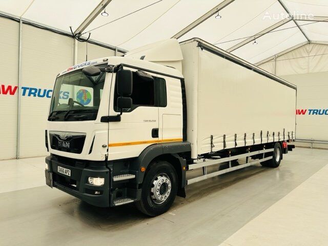 MAN TGM 18.250 Sleeper Cab Curtainsider kamion s ceradom