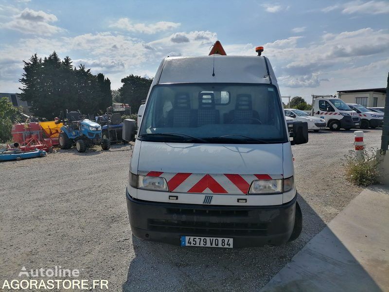 Prodaje se FIAT DUCATO minibus furgon na aukciji