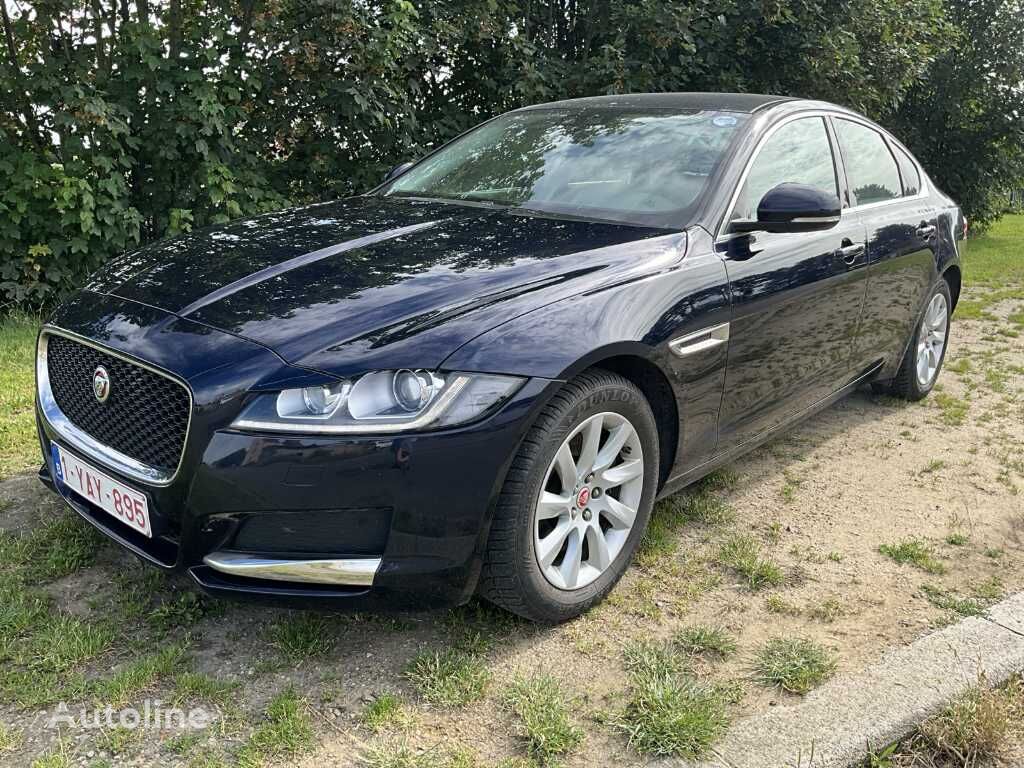 Prodaje se Jaguar XF sedan na aukciji