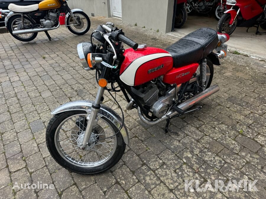 Prodaje se Suzuki GT 250 motocikl na aukciji