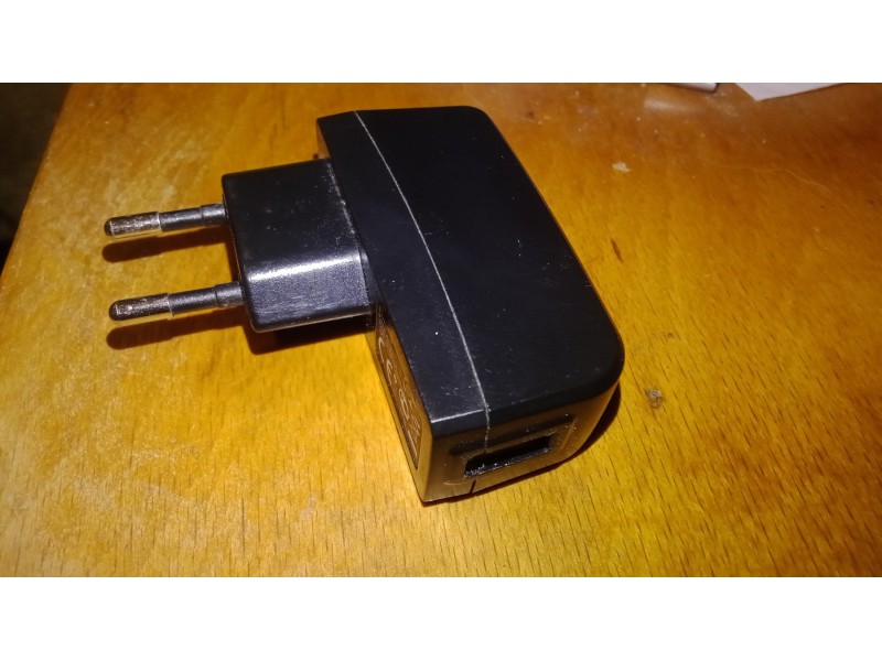 Punjač adapter za mobilni 5V