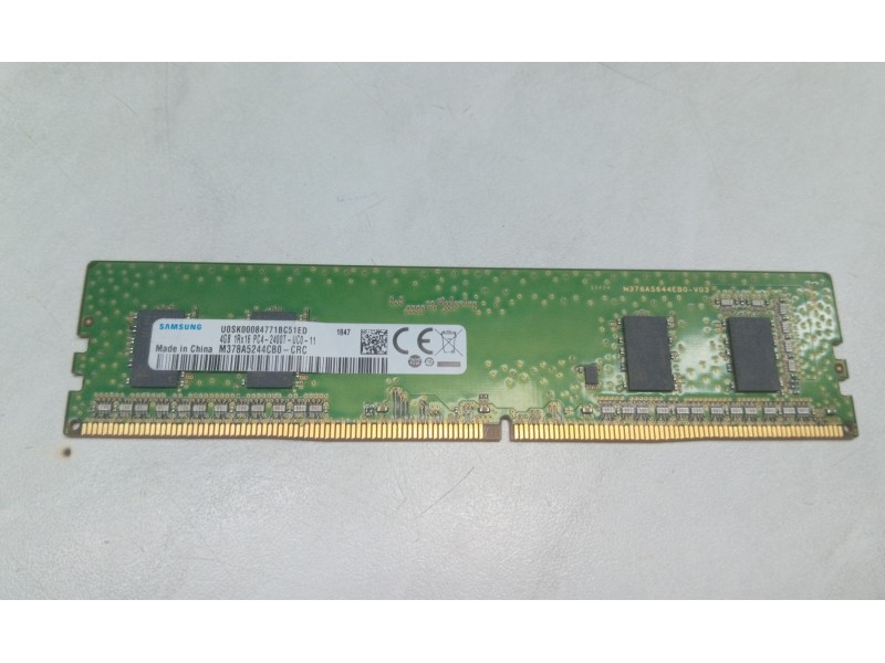 ddr4 4gb samsung 2400mhz ispravna