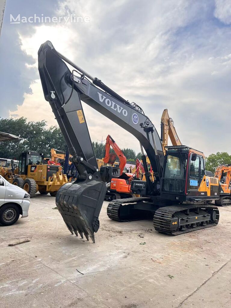 Volvo EC210DL bager guseničar