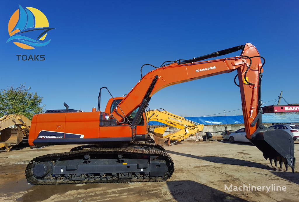 Doosan DX225LC-9C bager guseničar