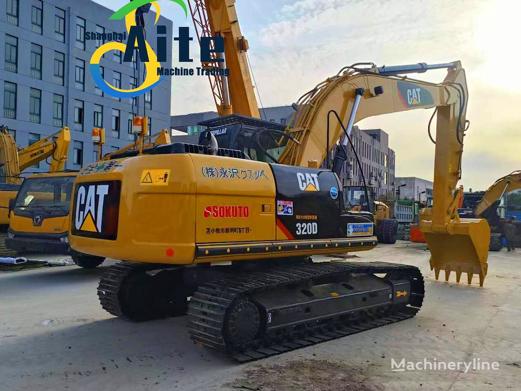 Caterpillar 320D bager guseničar