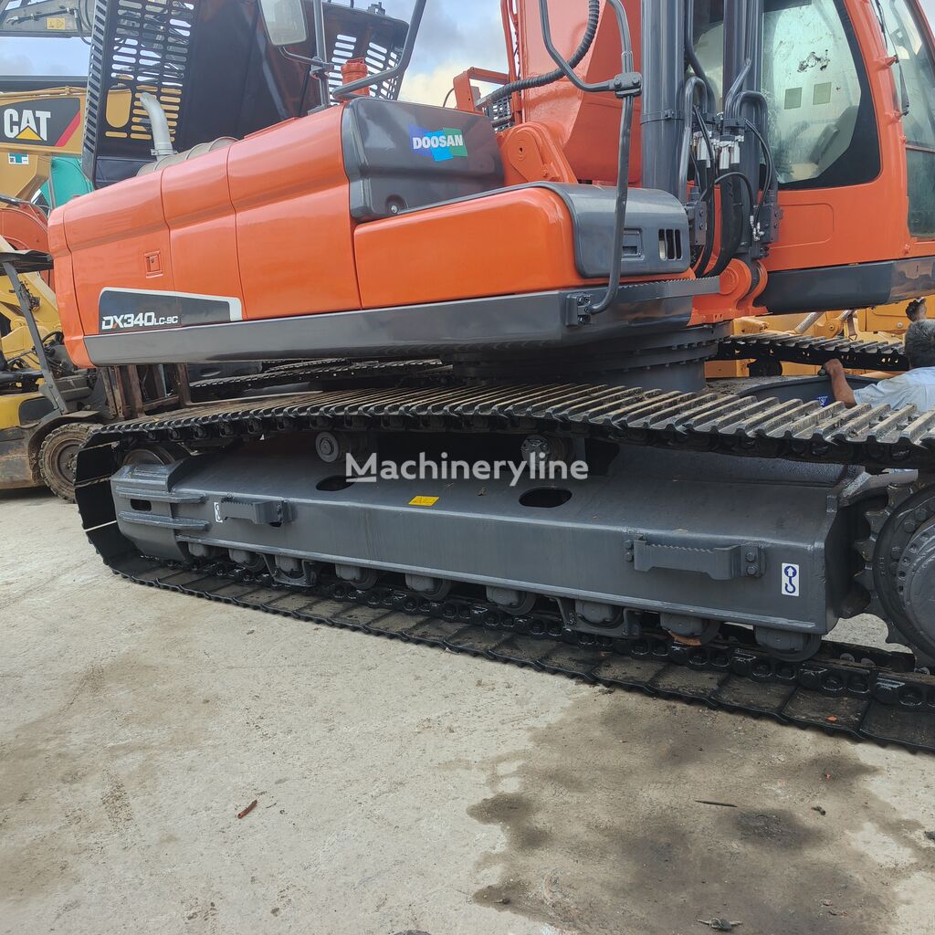 Doosan dx340 bager guseničar