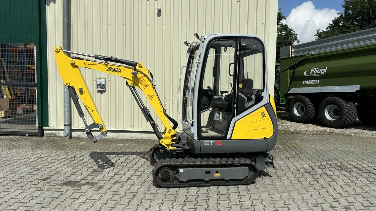 Novi Wacker ET 18 mini bager