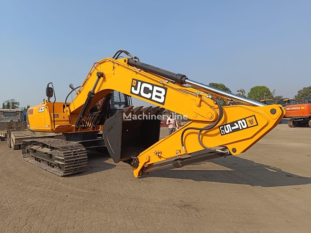 Novi JCB JS215LC bager guseničar