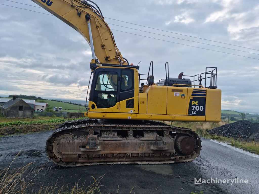 Novi Komatsu PC700 bager guseničar