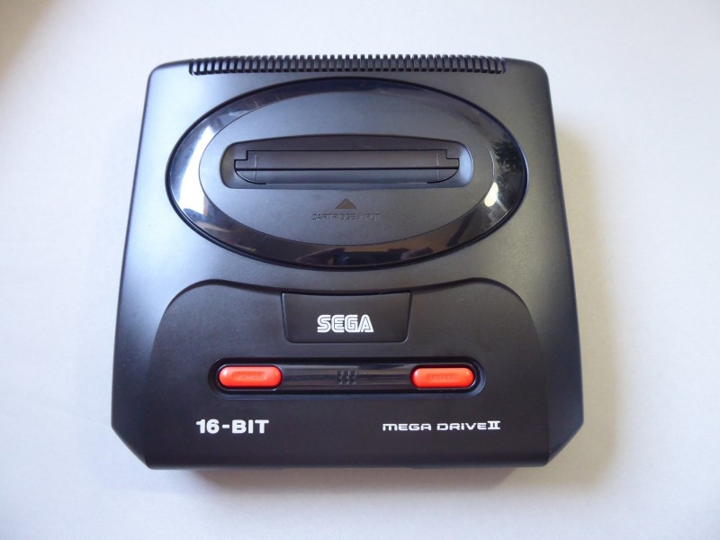 SEGA Mega Drive 2 (II) 16 BIT konzola