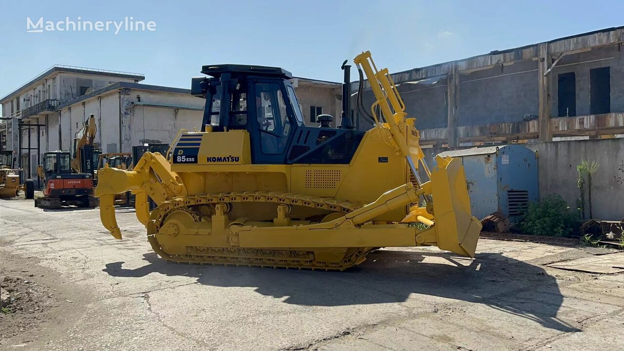 Komatsu D85SE buldožer