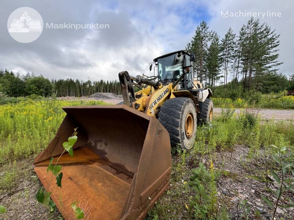 New Holland W 270 B prednji utovarivač