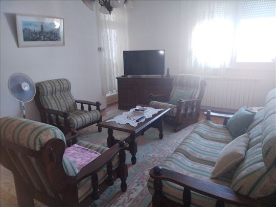 Labudovo brdo, Bubanjskih žrtava, 70m2, L