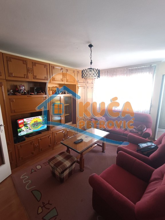 Trosoban stan, 64 m2, Šojka, Cara Uroša ID: i-012028
