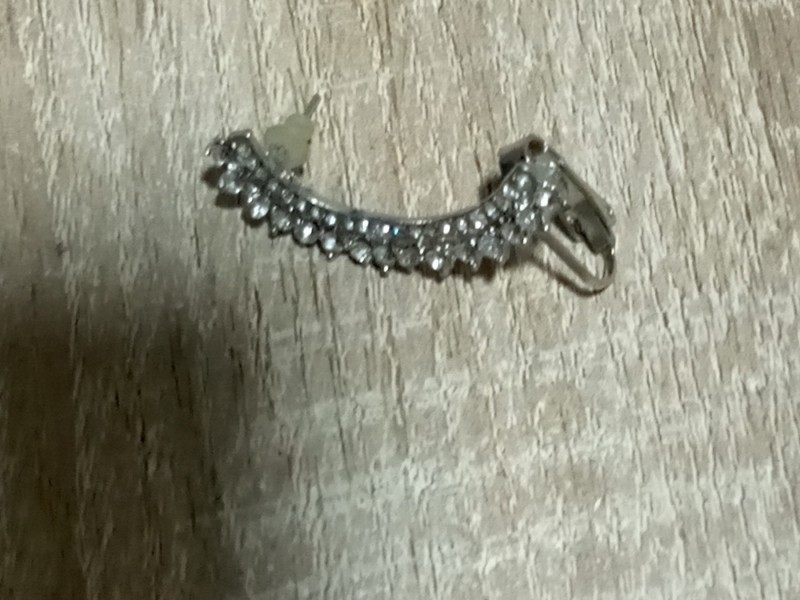 ZA JEDNO UVO -sa cirkonima kupite 5-platite 4