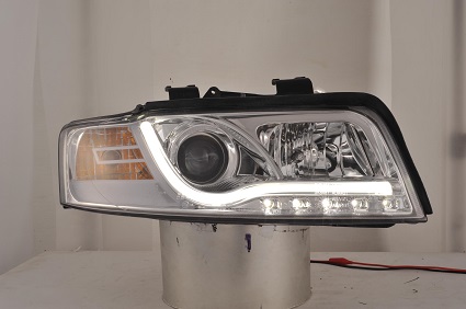 Audi A4 Hrom 01-04 (real DRL, LED TUBE).