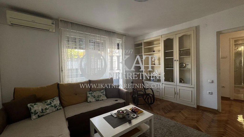 Izdavanje, dvosoban stan, 55m2, Centar, Beograd