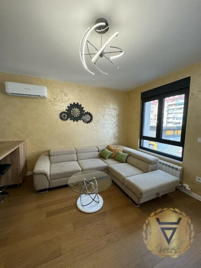 Izdavanje, dvosoban stan, 40m2, Stari Grad, Beograd