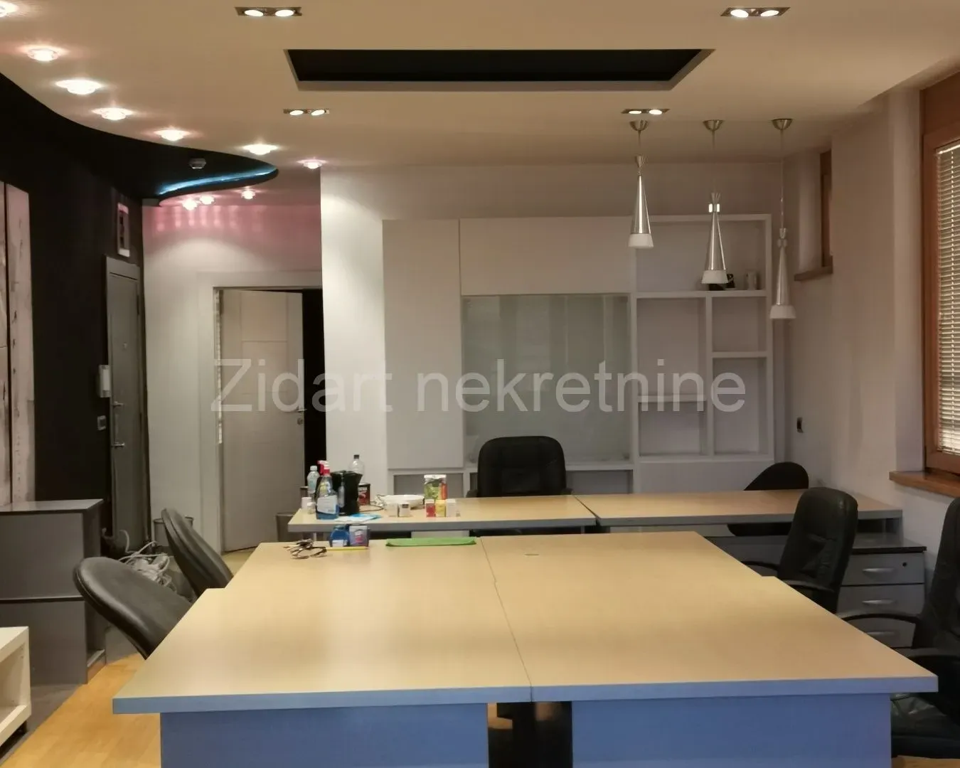 Izdavanje, poslovni prostor, 70m2, Obilićev Venac, Beograd