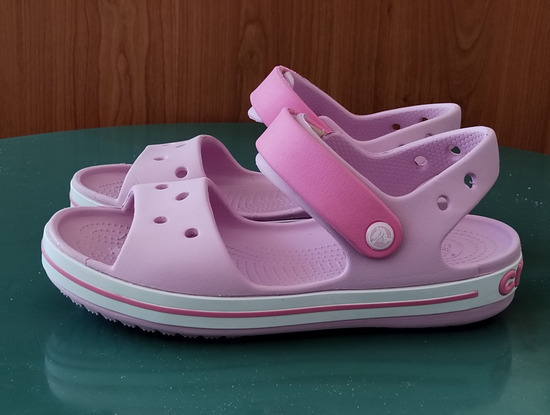 Nove Crocs otvorene sandale 31-32