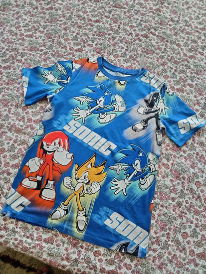 Nova (etiketa)H&M Sonic majica, 8-10 godina