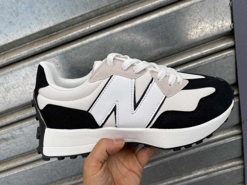 New Balance, 37