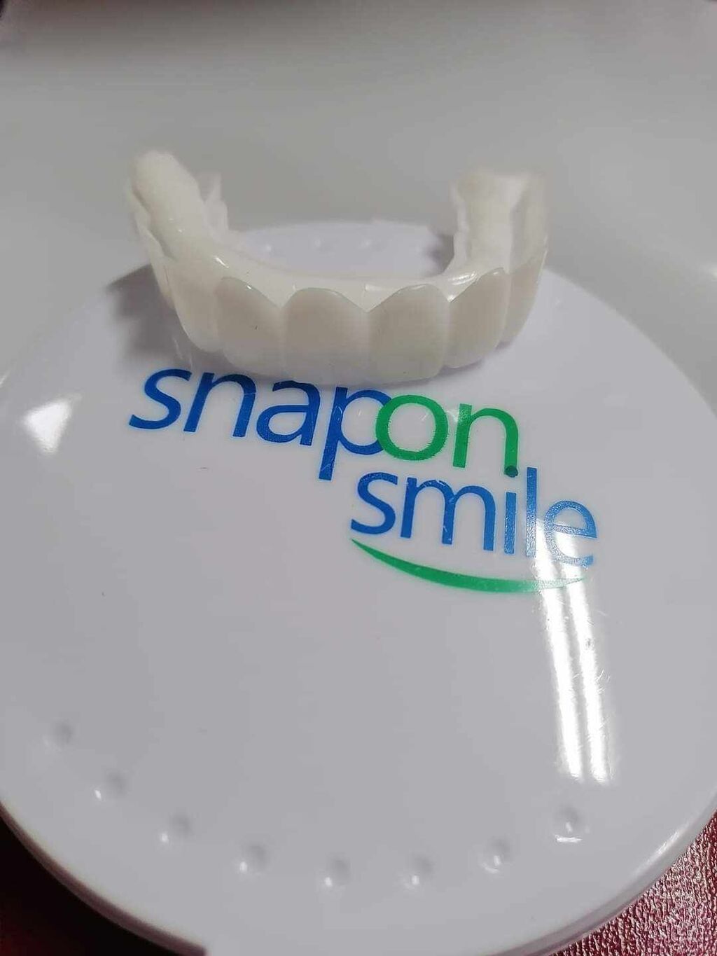 Snap on Smile navlake za zube Cena:1500din/gornja ili donja