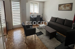 Novi Sad, Centar, Pavla Papa, 1.0, 35m2, 90000EUR