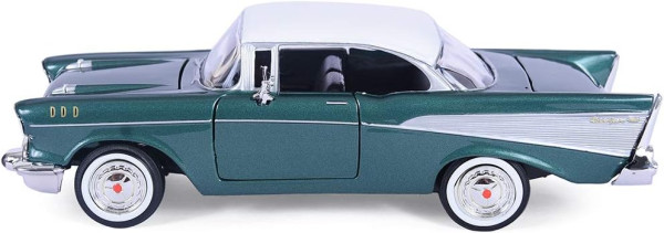 Metalni auto CHEVY BELL AIR, 1:24, Green, Motormax