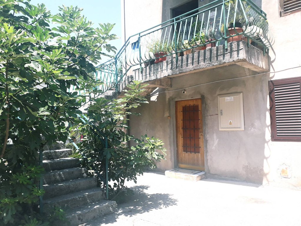 Stan u kući, 160m2, Herceg Novi