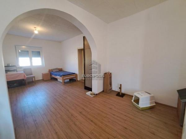 Vlade Obradovića Kamenog, Kuća na prodaju, 114m2, 77.000€