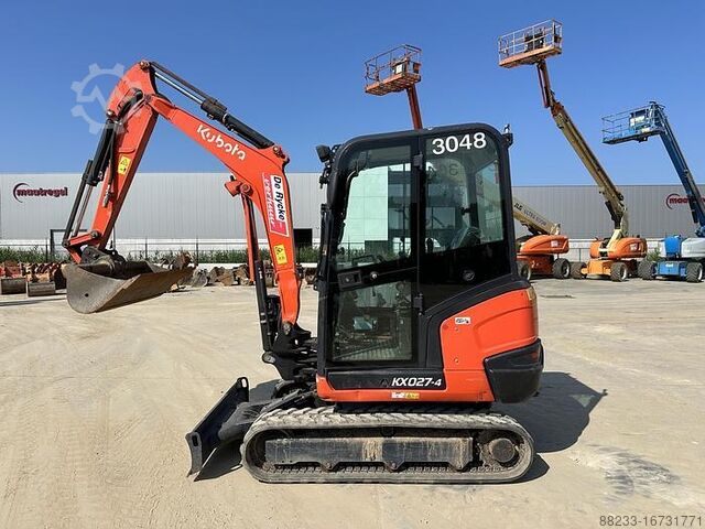 Bager za puzanje
Kubota KX027-4