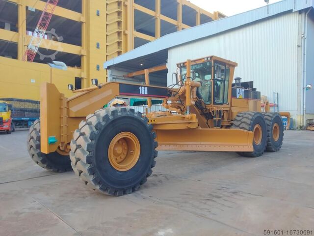 Grader motora
CATERPILLAR 16H