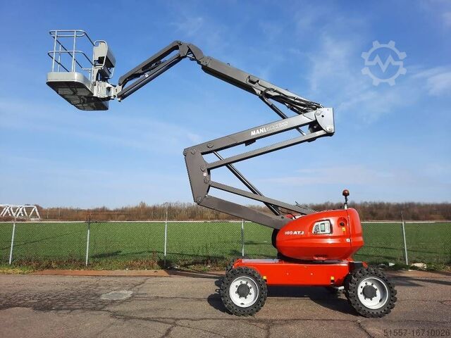 Artikulisan teleskopski bum lift
Manitou 160 ATJ