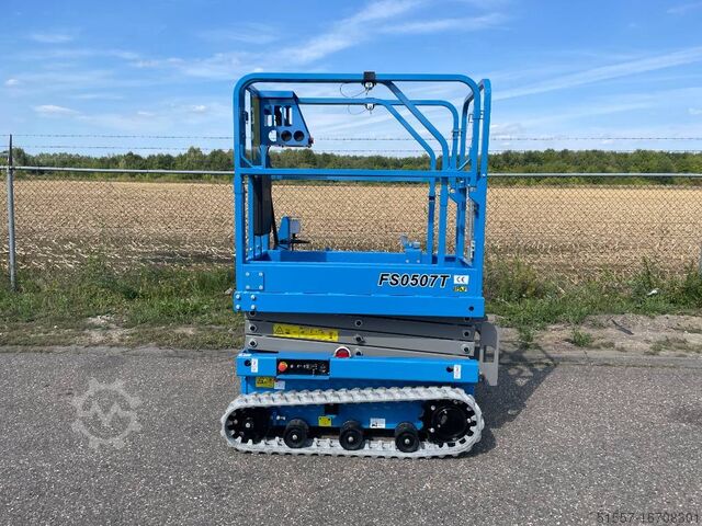 Podizanje makaza
Fronteq FS0507T Tracked Scissor Lift