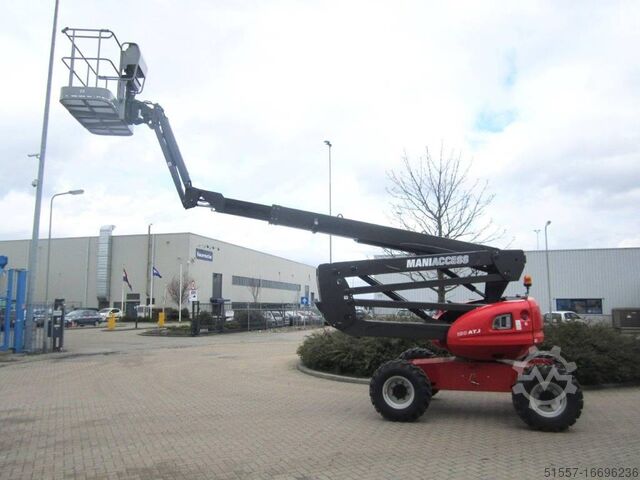 Artikulisan teleskopski bum lift
Manitou 180ATJ