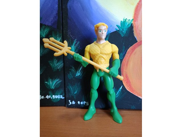 Aquaman DC animated i filmski Akvamen dve figure