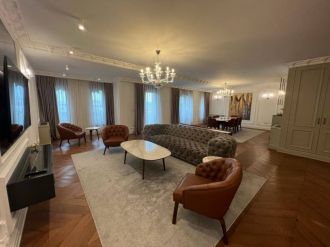 170m² 3.600€
Beograd, Vračar, Centar (Vračar), Cetvorosoban lux stan Vracar, garaza