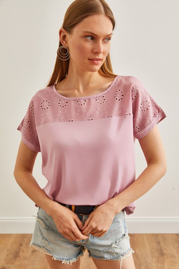 OLALOOK WOMEN'S DRIED ROSE SCALLOP DETAILED BAT BLOUSE