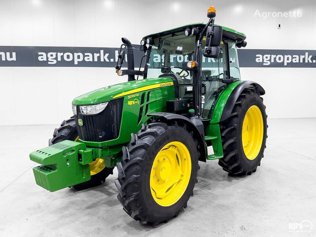 Novi John Deere 5090M traktor točkaš