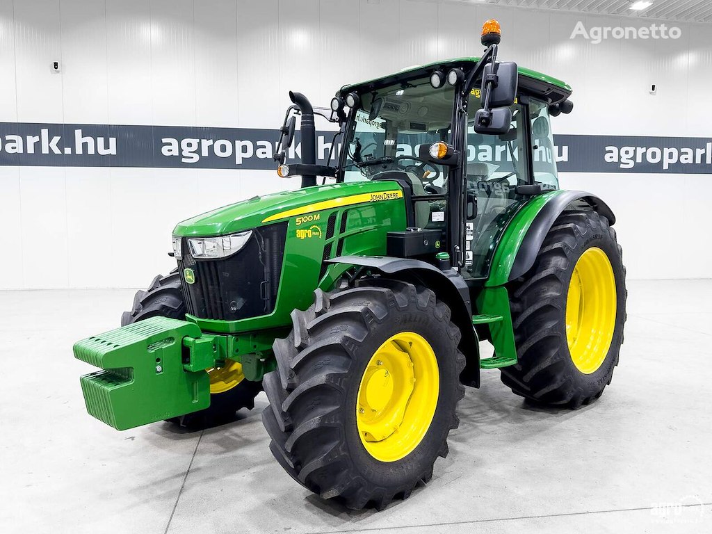 Novi John Deere 5100M traktor točkaš